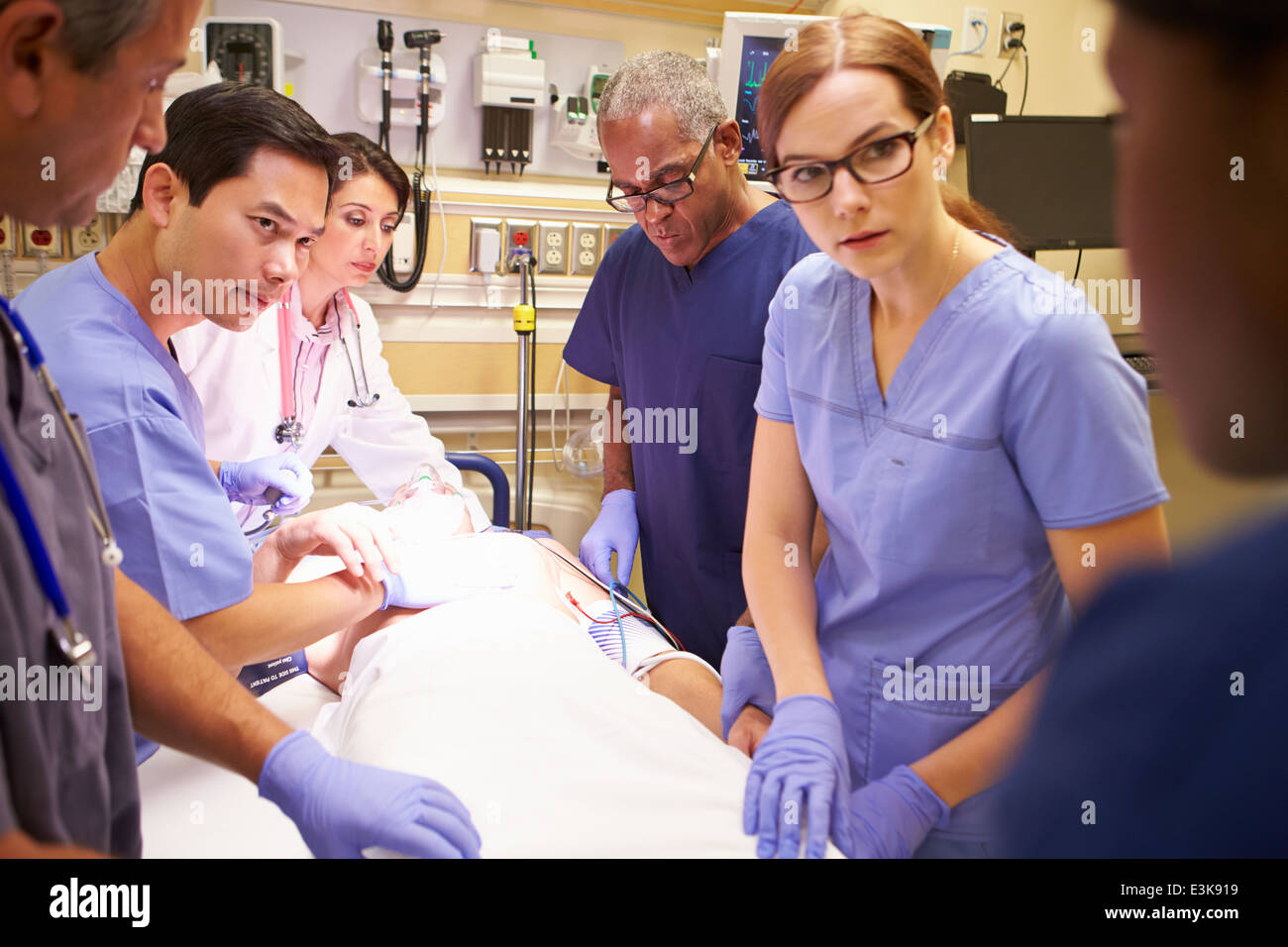 Medical team hi-res stock photography and images - Alamy
