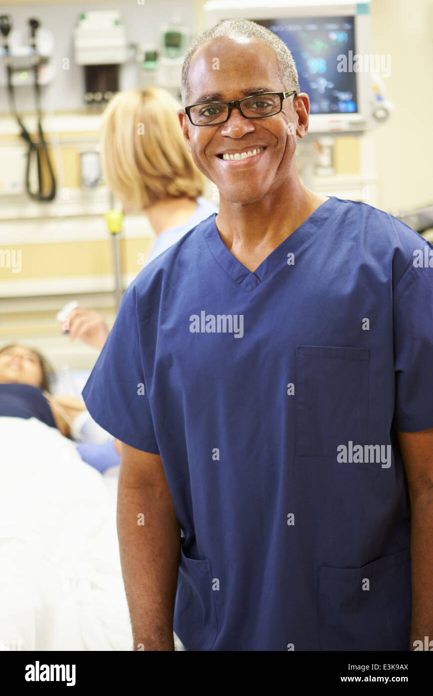 Working together in emergency hi-res stock photography and images - Alamy