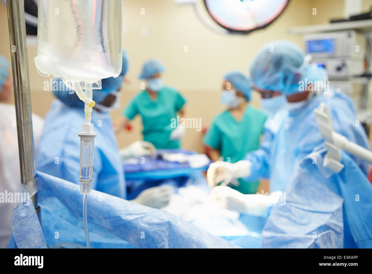Surgical operating theatre hi-res stock photography and images - Alamy