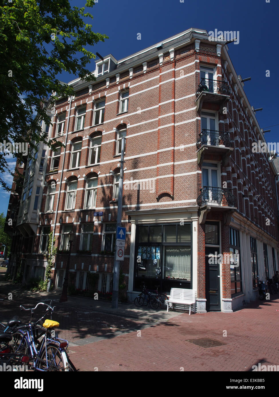 Korte Marnixkade is a street located at the intersection of ...