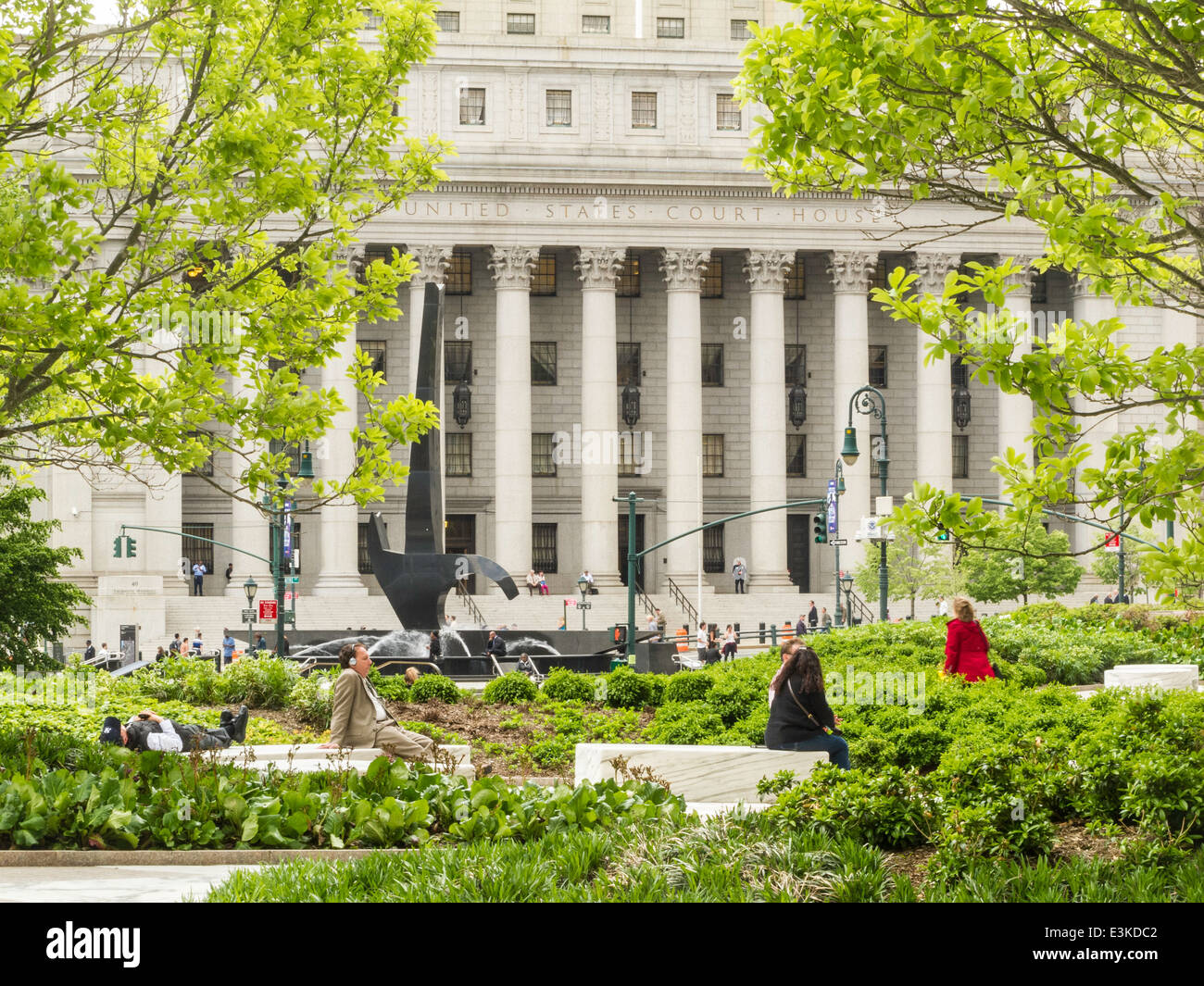 Nyc courthouse people hi-res stock photography and images - Alamy