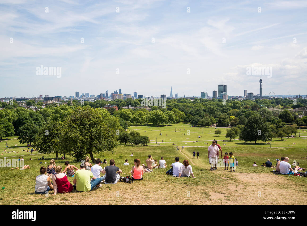 London skyline from primrose hill hi-res stock photography and images ...