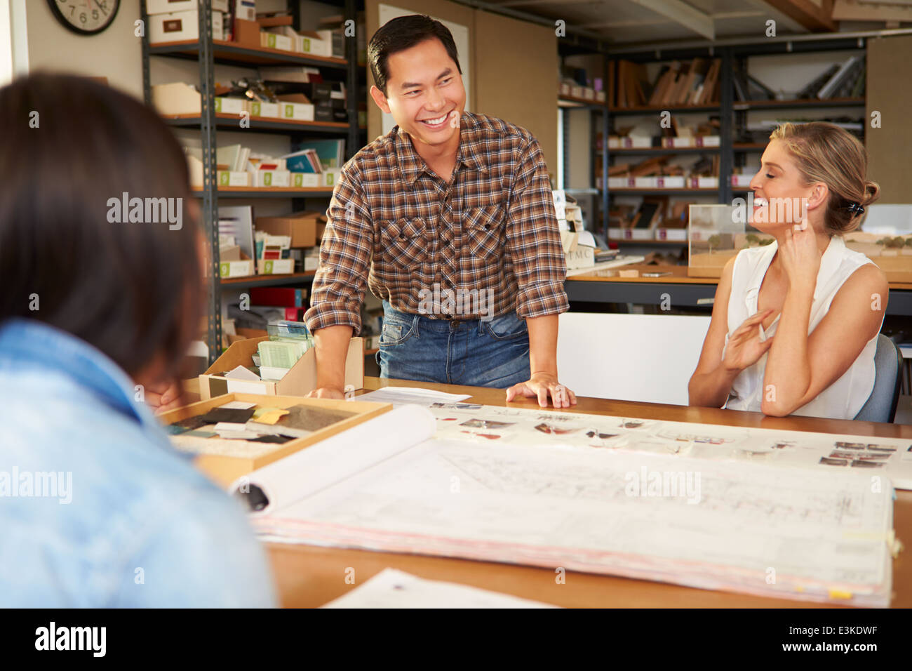 Architects hi-res stock photography and images - Alamy