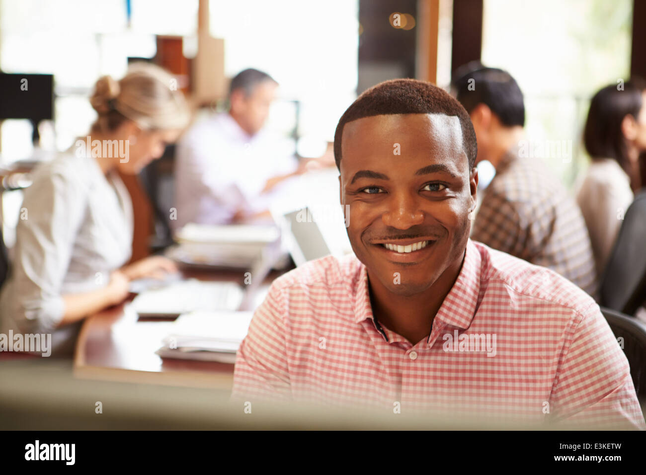 Human female businessman hi-res stock photography and images - Alamy