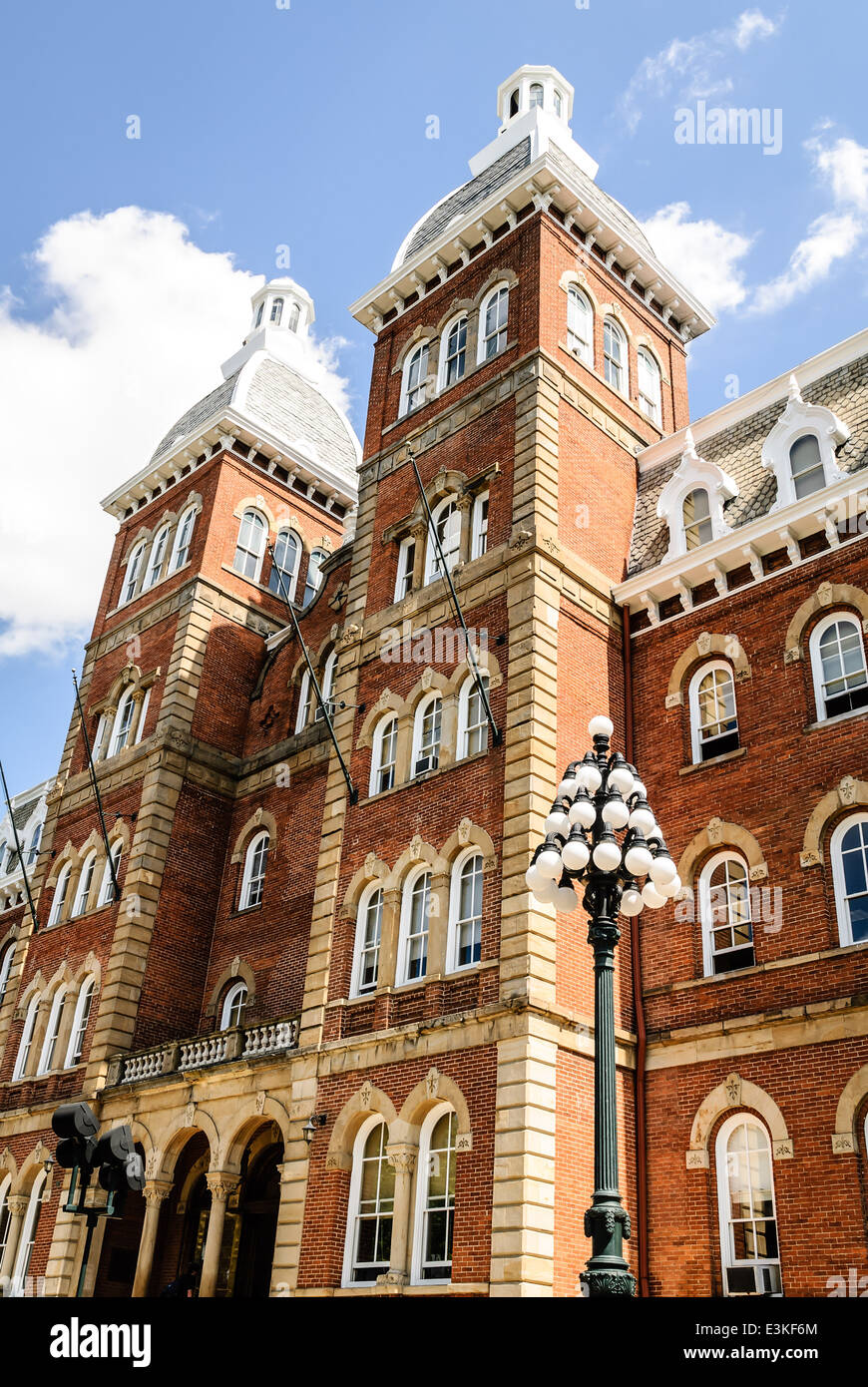 Old Main, Washington & Jefferson College, Washington, Pennsylvania ...