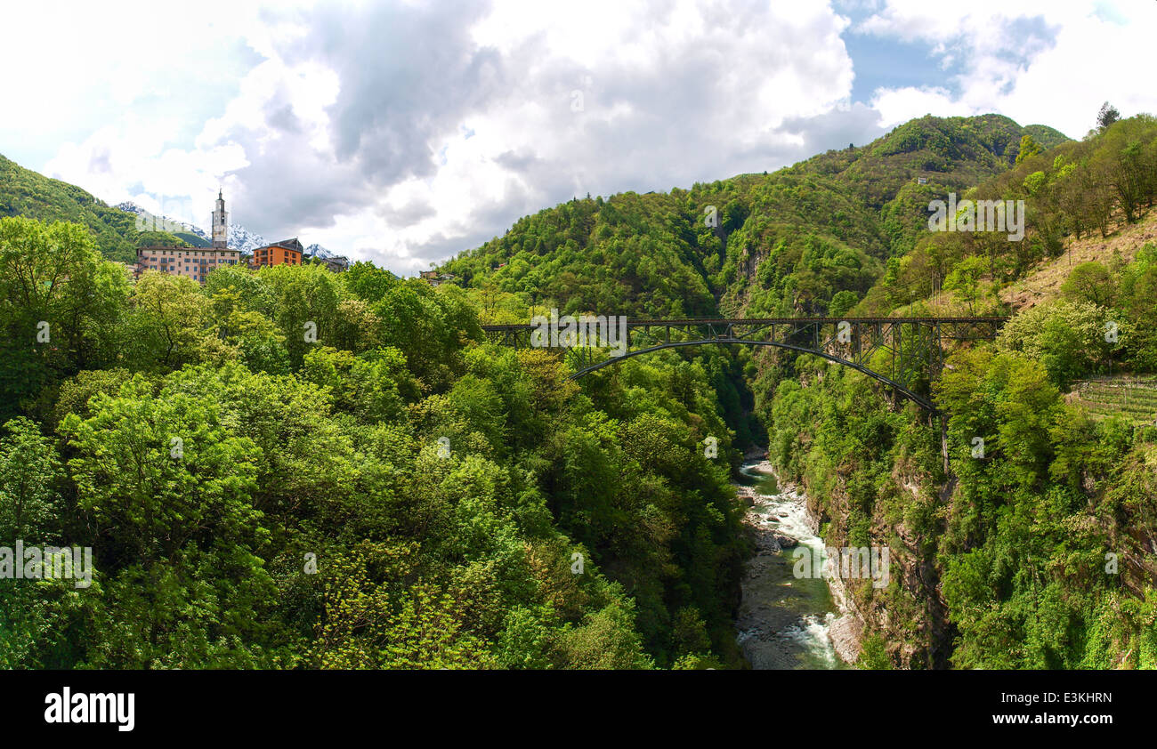 Centovalli train ticino switzerland hi-res stock photography and images ...