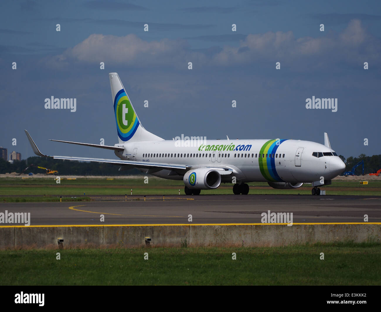 PH-HSI Transavia Boeing 737-8K2(WL) taxiing at Schiphol (AMS - EHAM ...