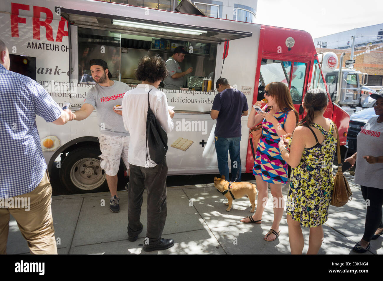 Foodies and passers-by partake in "mash-up" food creations from the ...