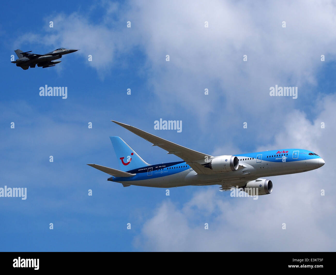 The PH-TFK ArkeFly Boeing 787-8 Dreamliner is pictured flying in tandem ...