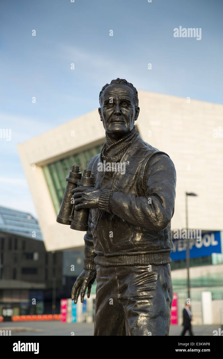 Liverpool merchant navy memorial hi-res stock photography and images ...