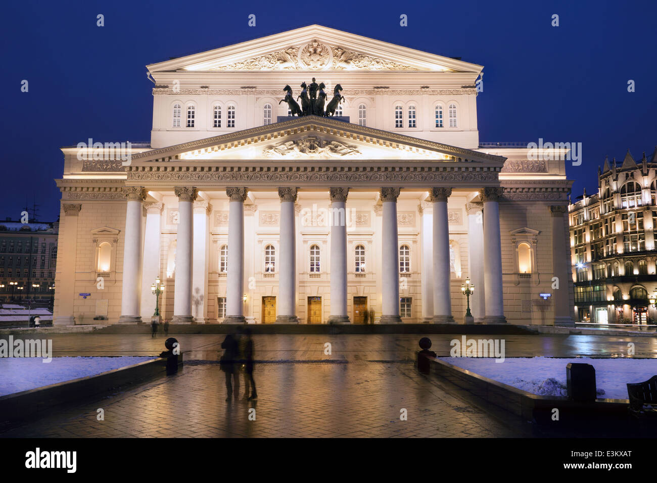 Night view of the State Academic Bolshoi Theatre Opera and Ballet ...