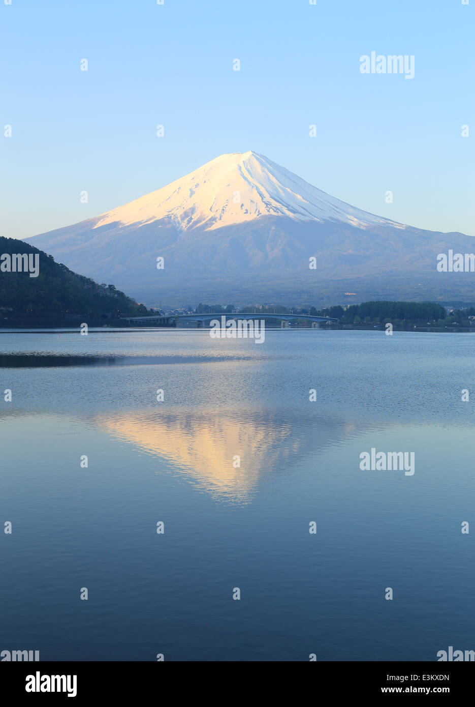 Fuji river lake japan hi-res stock photography and images - Alamy