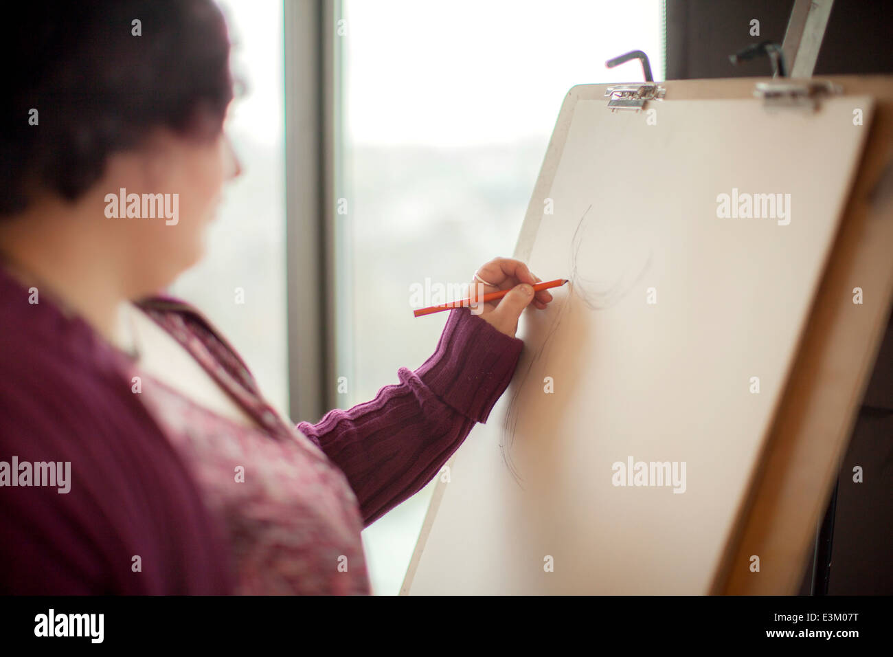 Person drawing canvas hi-res stock photography and images - Alamy