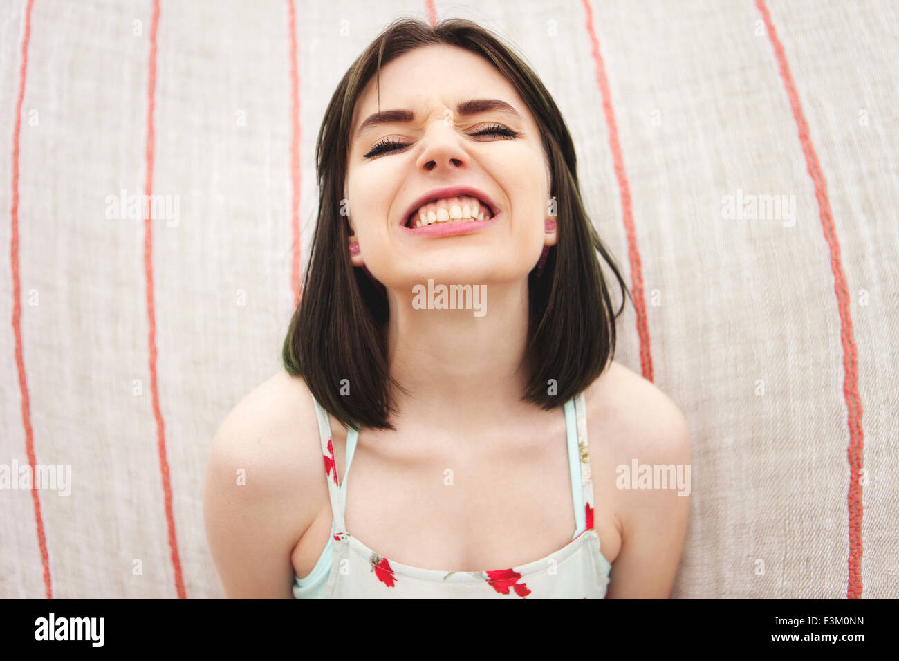 Portrait woman snarling hi-res stock photography and images - Alamy