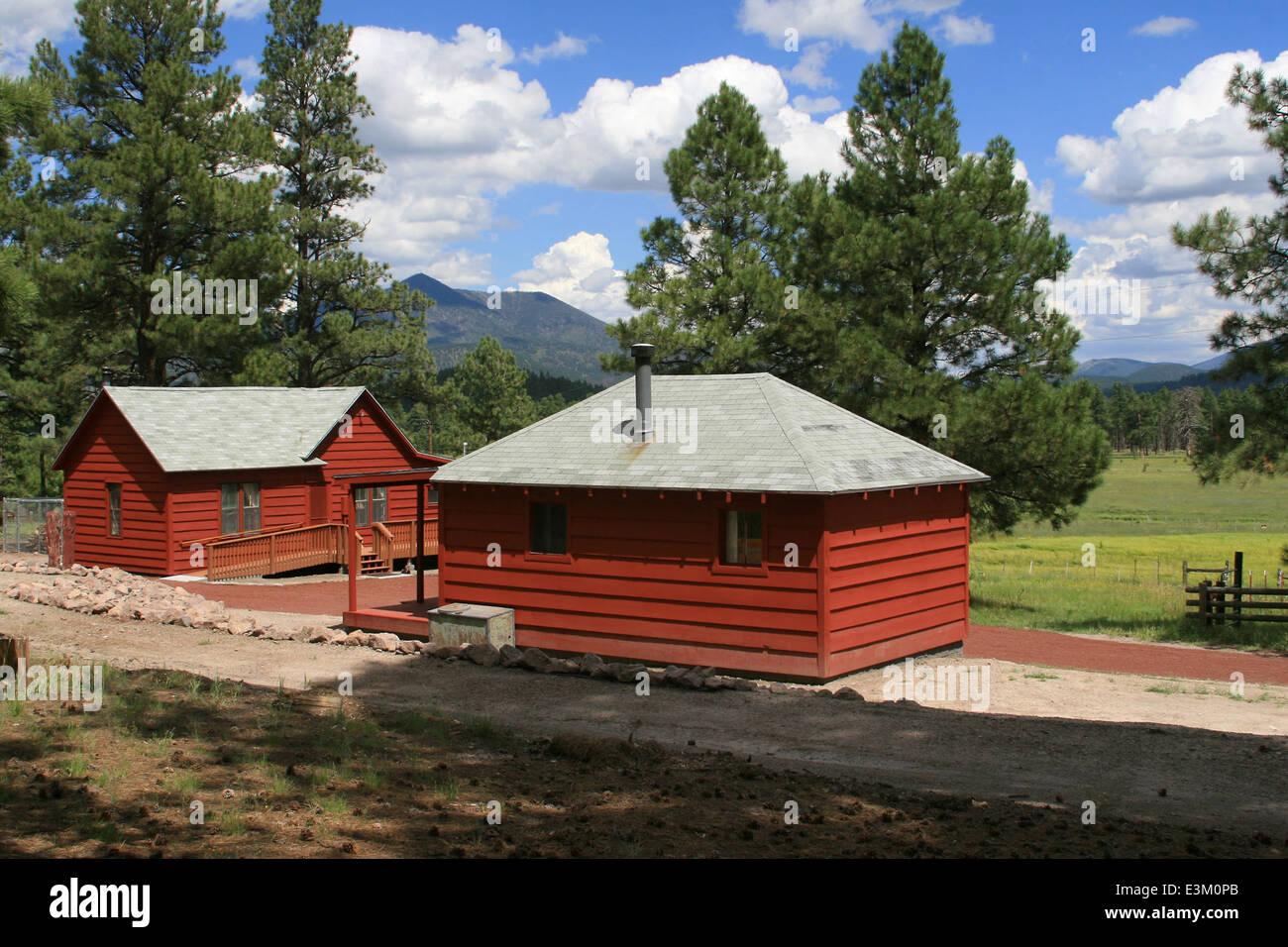 Spring valley cabin located hi-res stock photography and images - Alamy
