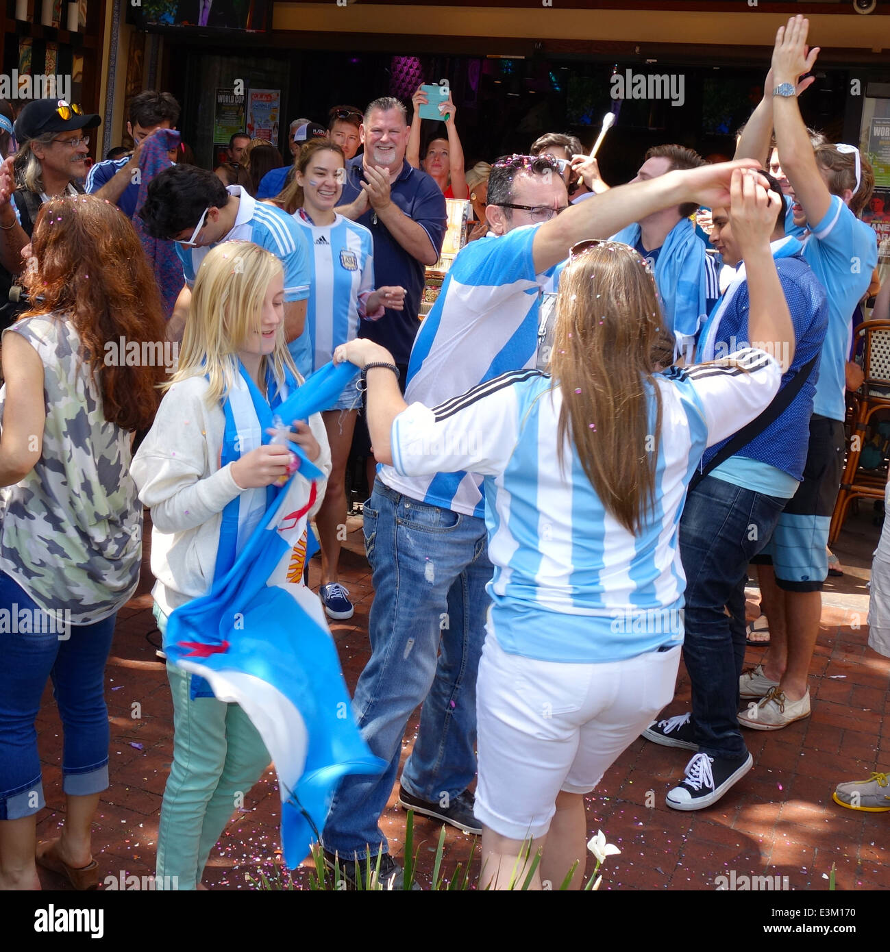 Fifa argentina fans hi-res stock photography and images - Alamy