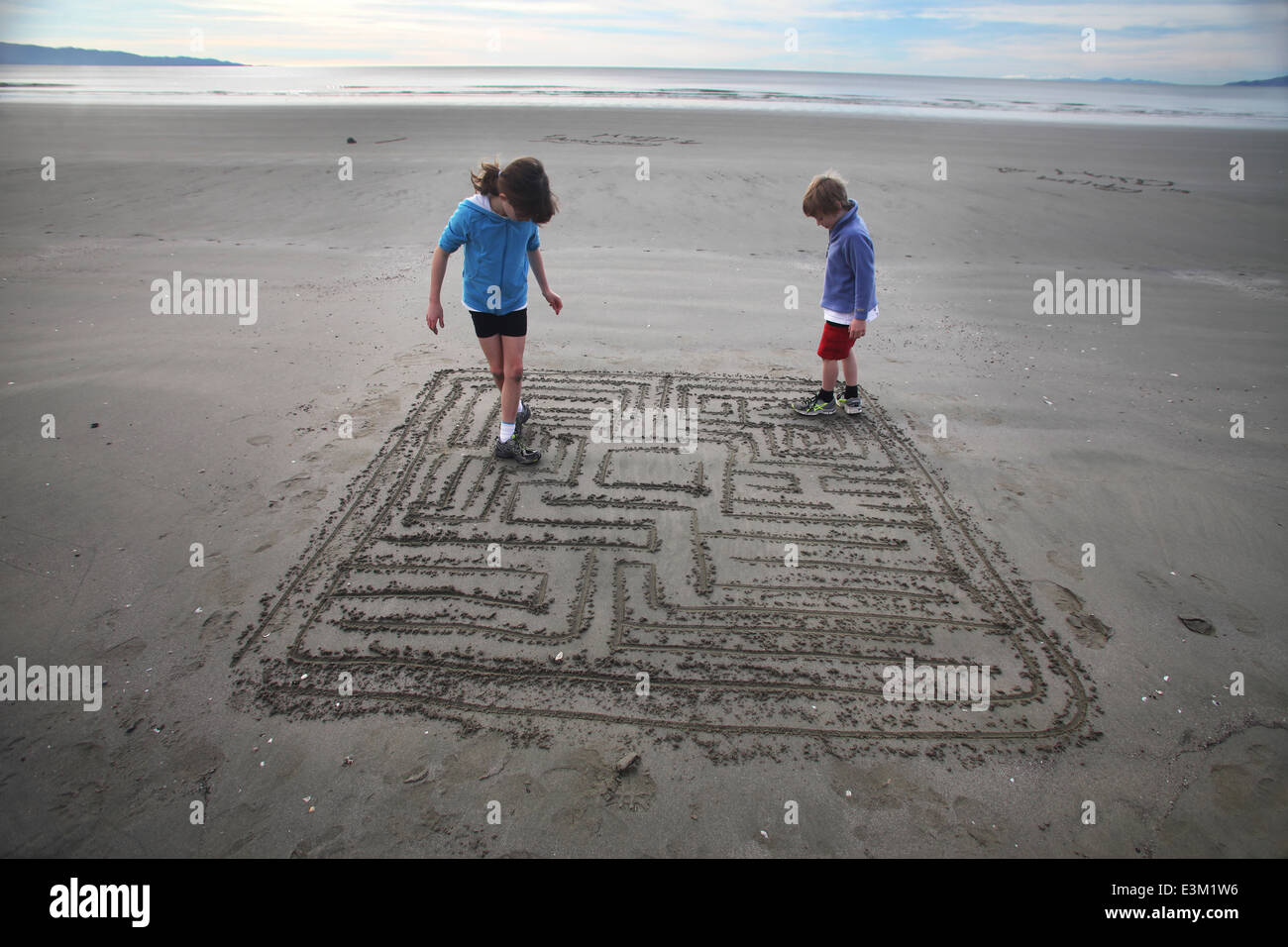 Children maze puzzle hi-res stock photography and images - Alamy