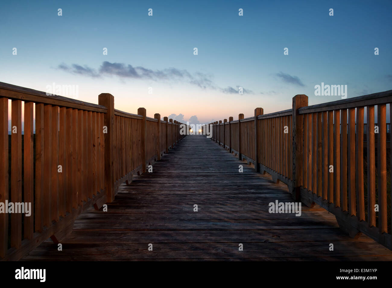 Deck path hi-res stock photography and images - Alamy