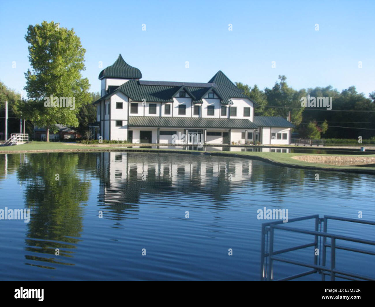 The Missouri National Fish Hatchery in Neosho focuses on fish ...