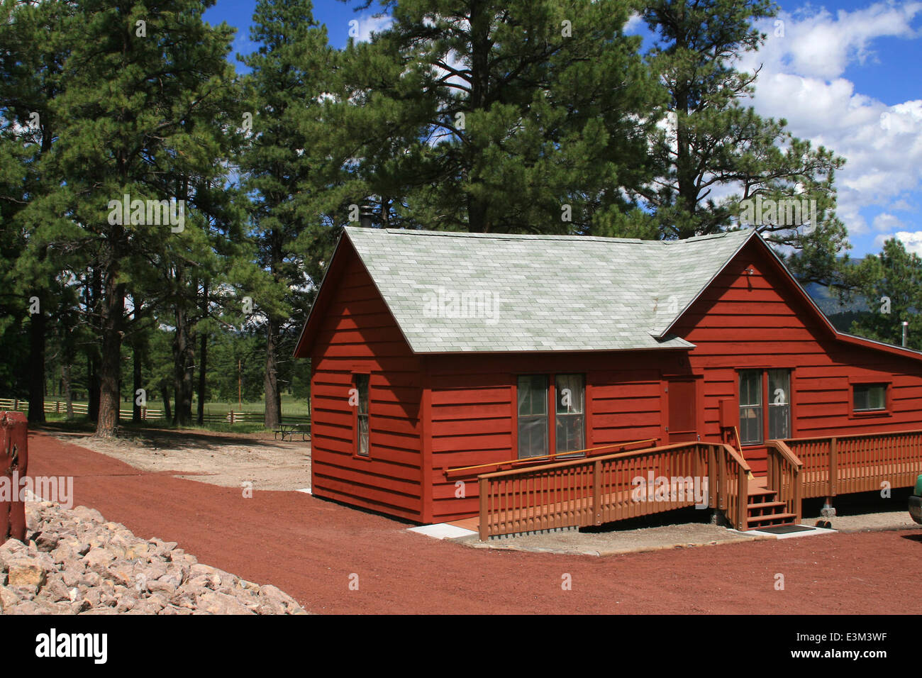 Spring valley cabin located hi-res stock photography and images - Alamy