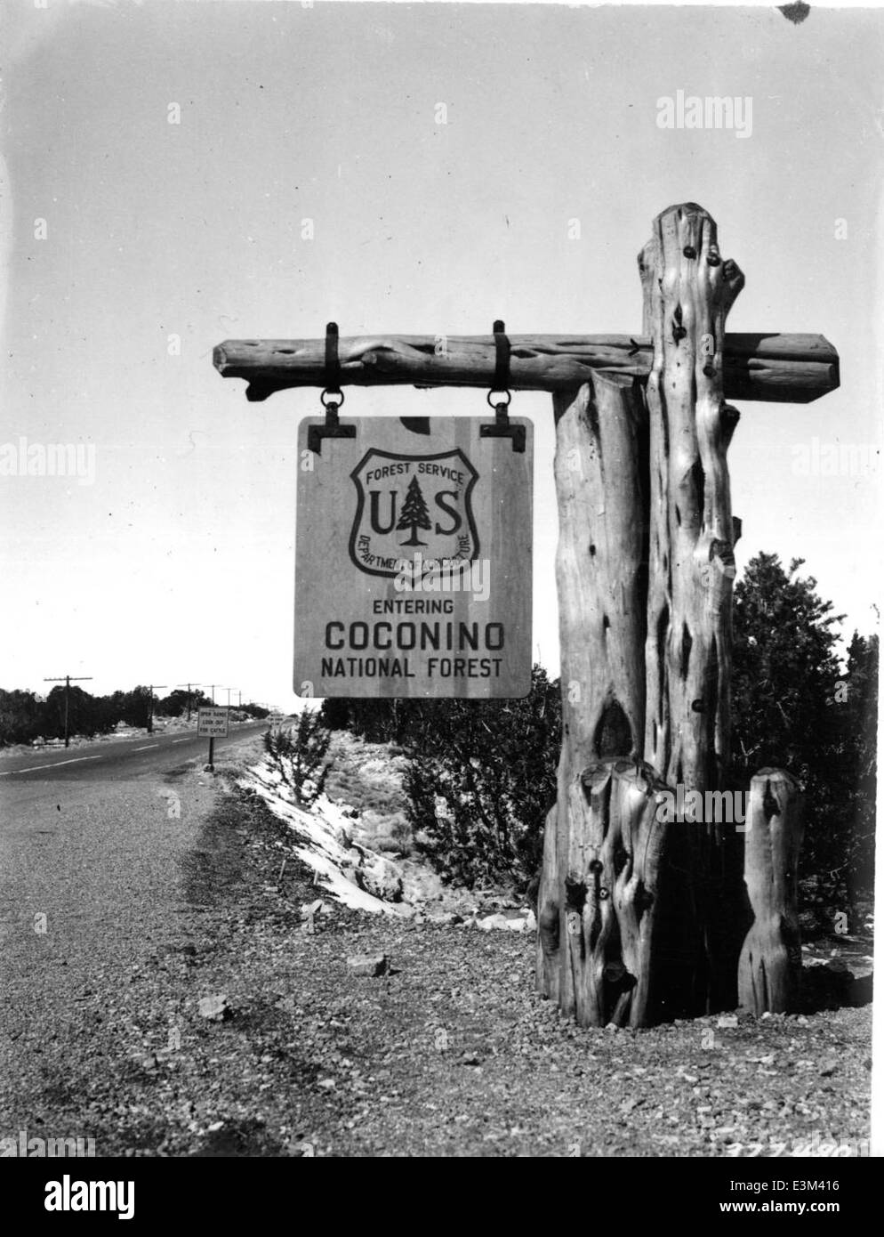 Coconino National Forest Sign - 1939 Stock Photo - Alamy