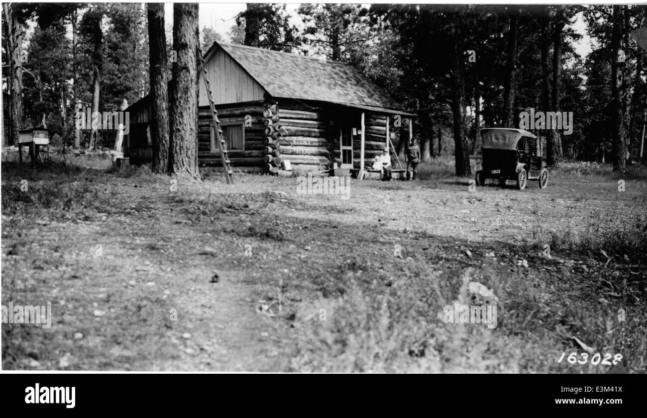 Historic ranger station hi-res stock photography and images - Alamy