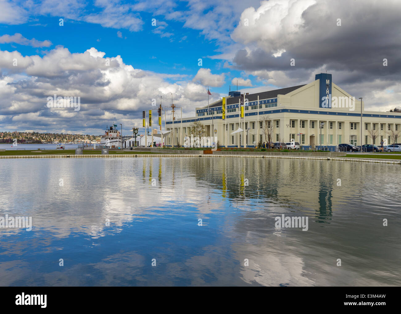Seattle Washington: Museum of History and Industry and pond reflections ...