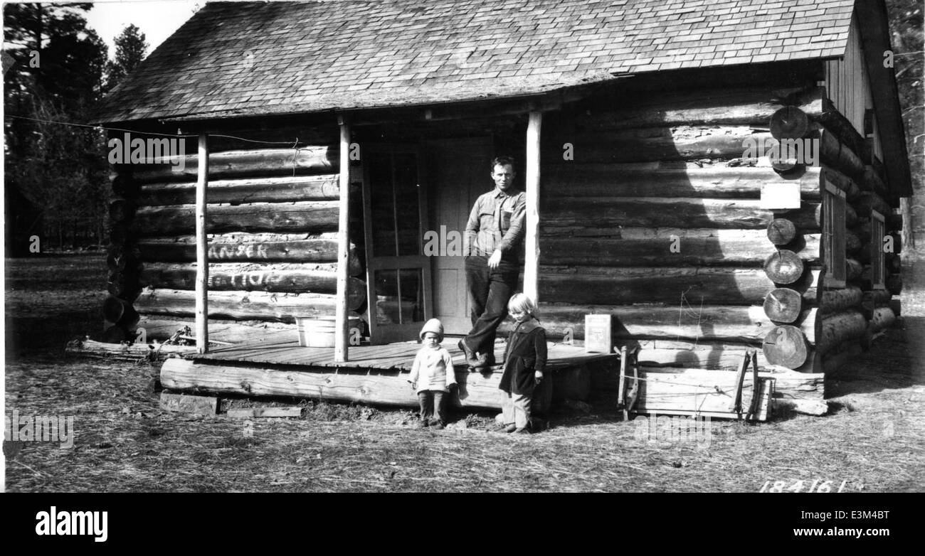 Rangerstation Black and White Stock Photos & Images - Alamy