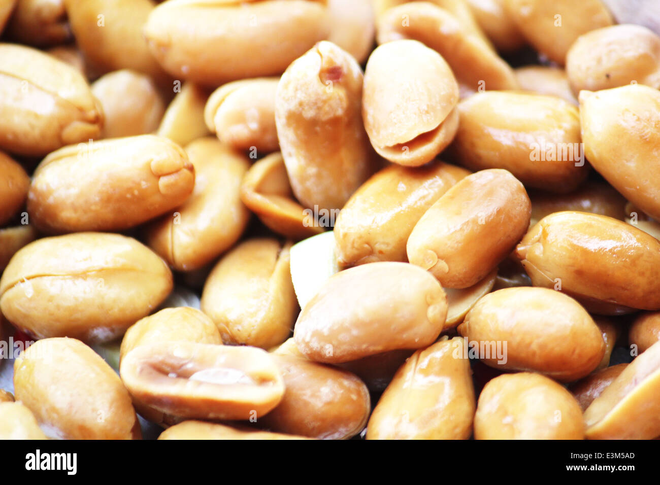 Half peanuts hi-res stock photography and images - Alamy