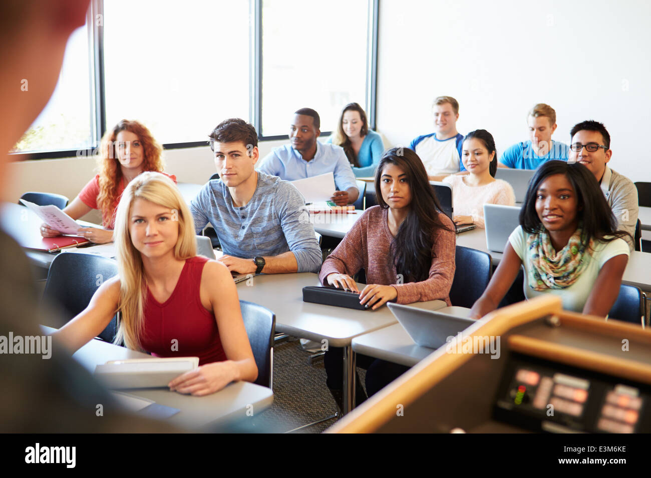 Students tablet university hi-res stock photography and images - Alamy