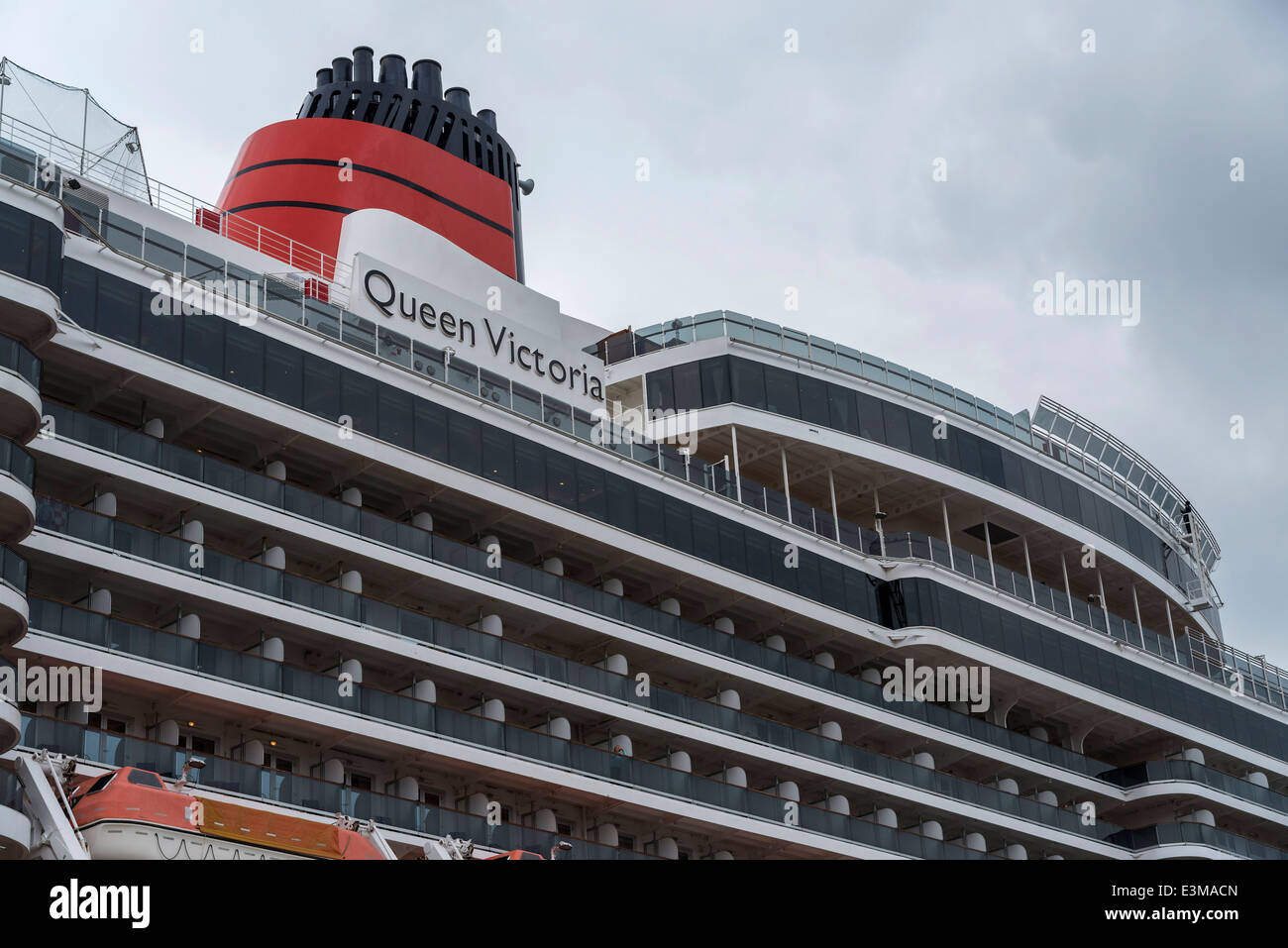 Cunard cruise liner Queen Victoria berthed at Liverpool terminal Stock ...
