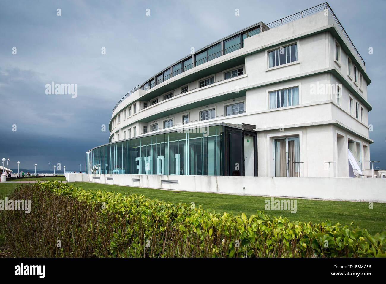 Morecambe midland hotel hi-res stock photography and images - Alamy