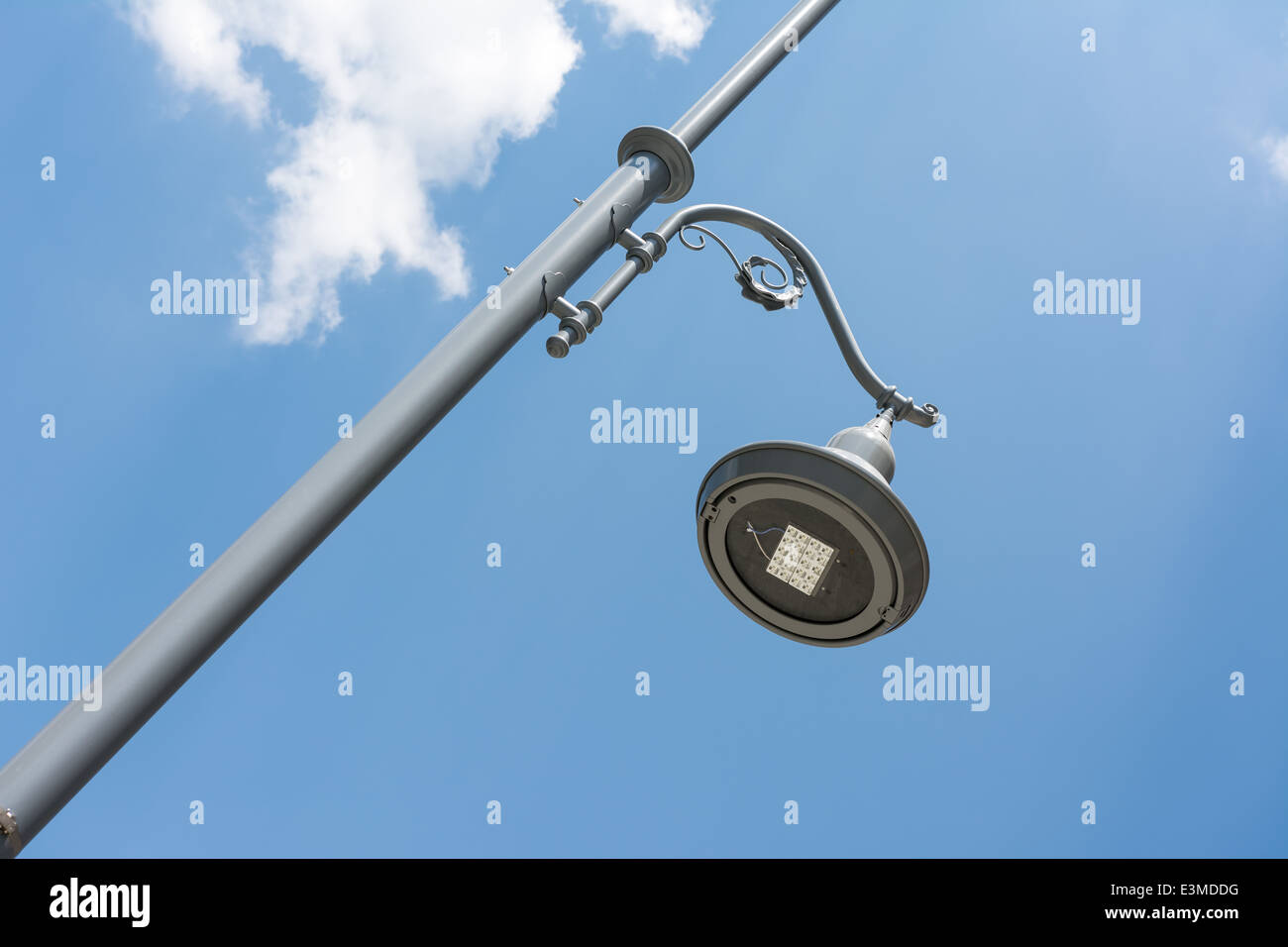 Light light pole hi-res stock photography and images - Alamy
