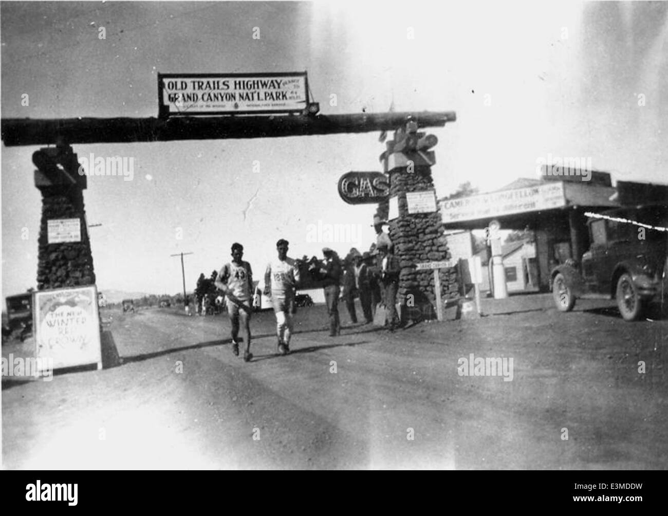Historic photos of the Bunion Derby, a long-running footrace held in ...