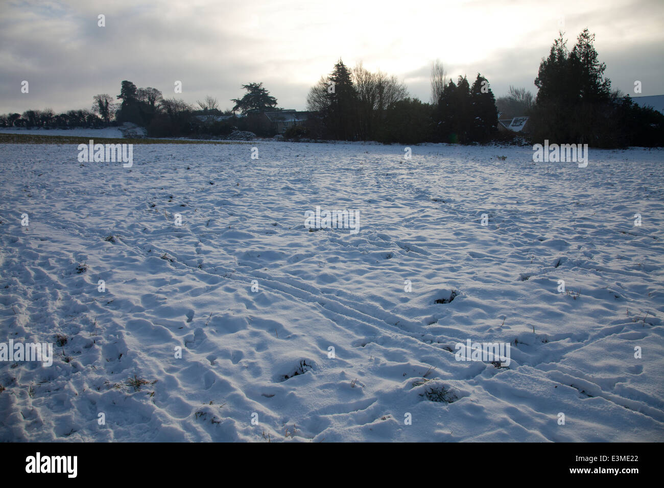 Fields with snow covering hi-res stock photography and images - Alamy