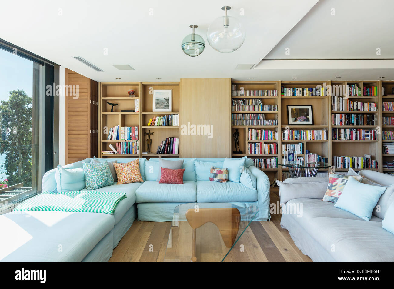 Sectional room hi-res stock photography and images - Alamy