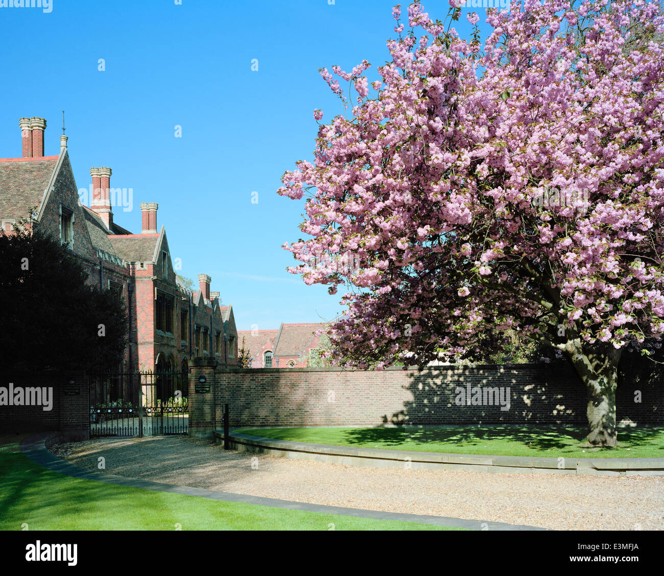 Masters lodge hi-res stock photography and images - Alamy