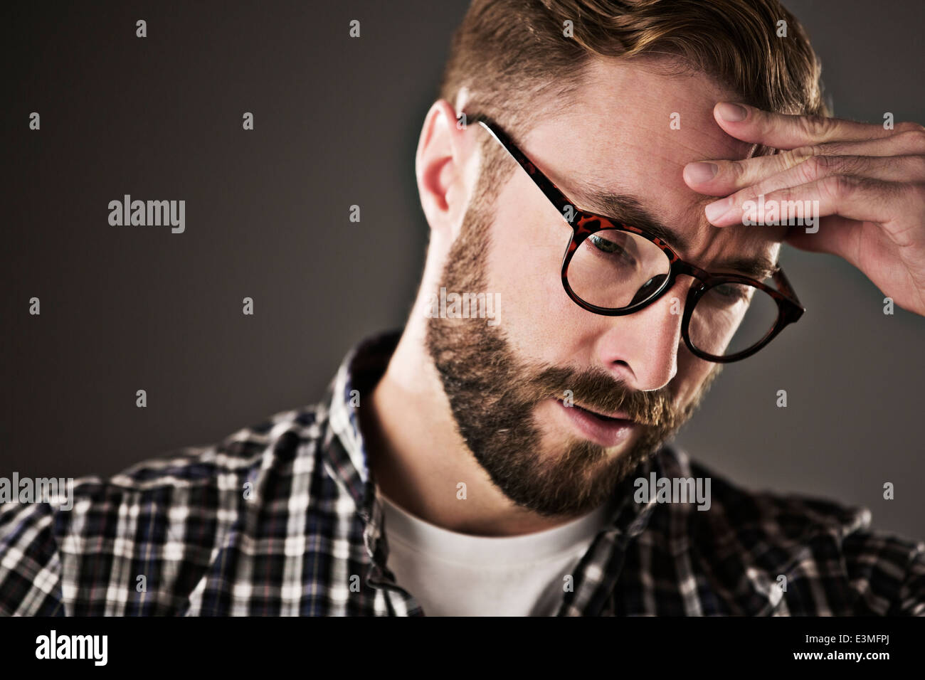 Head in hands hi-res stock photography and images - Alamy