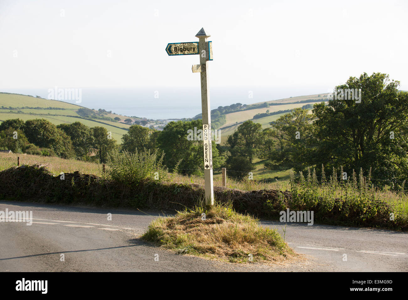 Roadside signpost at Pond Green in Bigbury countryside south Devon ...