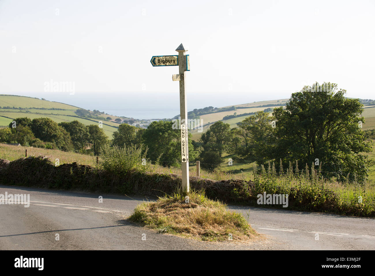 Roadside signpost at Pond Green in Bigbury countryside south Devon ...
