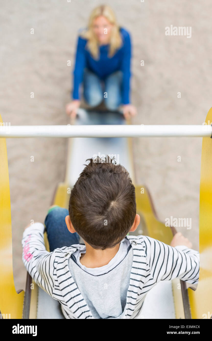 Kids slip and slide hi-res stock photography and images - Alamy