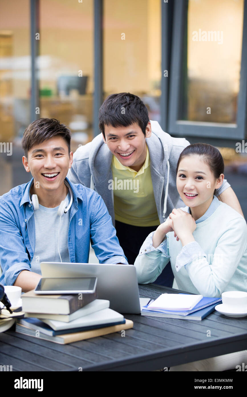 Young college students studying Stock Photo - Alamy