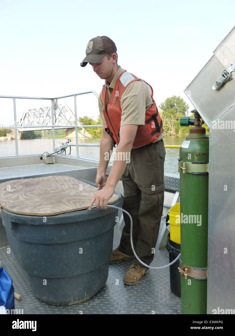 Oxygen delivery to fish is essential for their survival, especially in ...