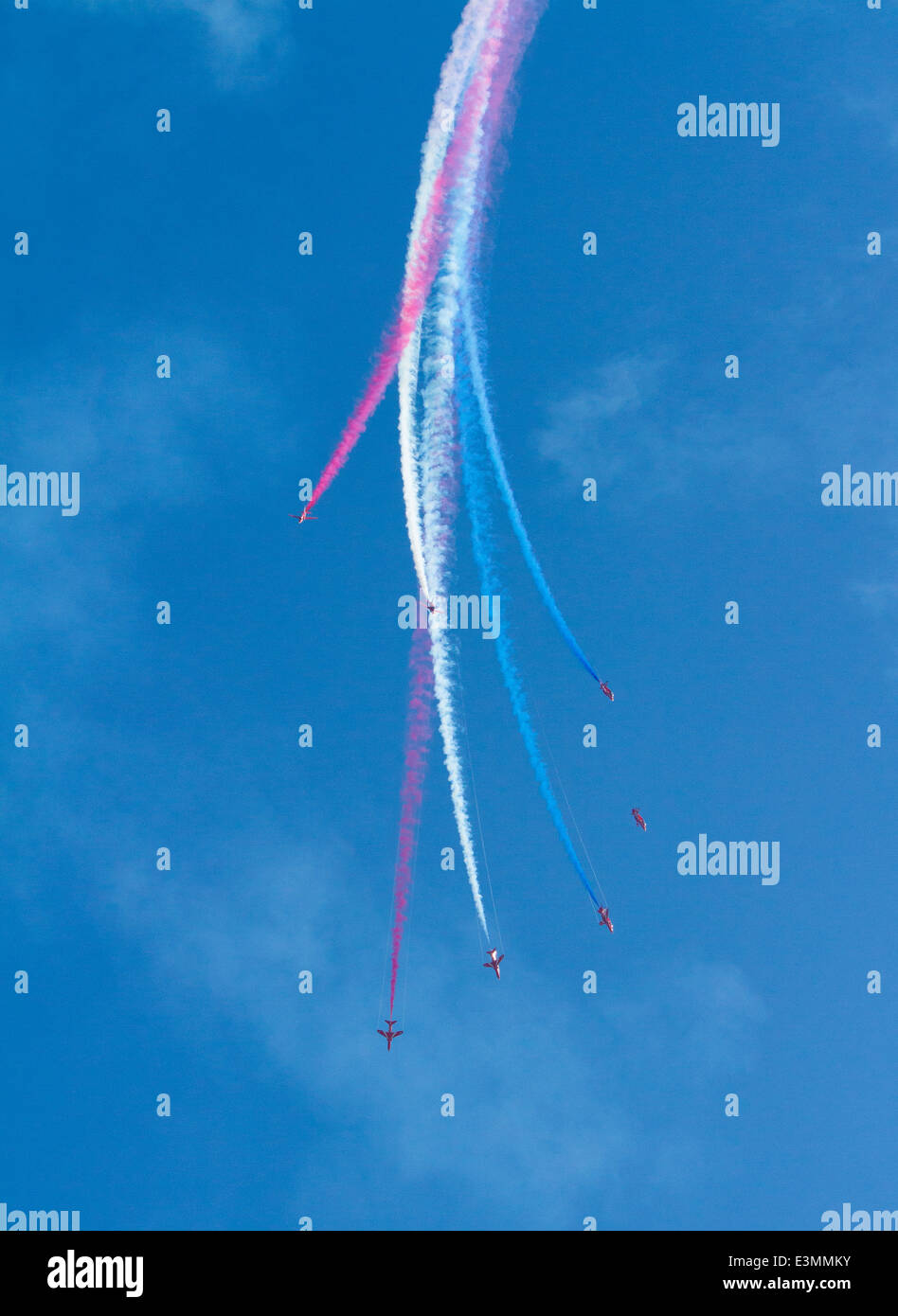 The Red Arrows jet planes British RAF aerobatic display team with ...