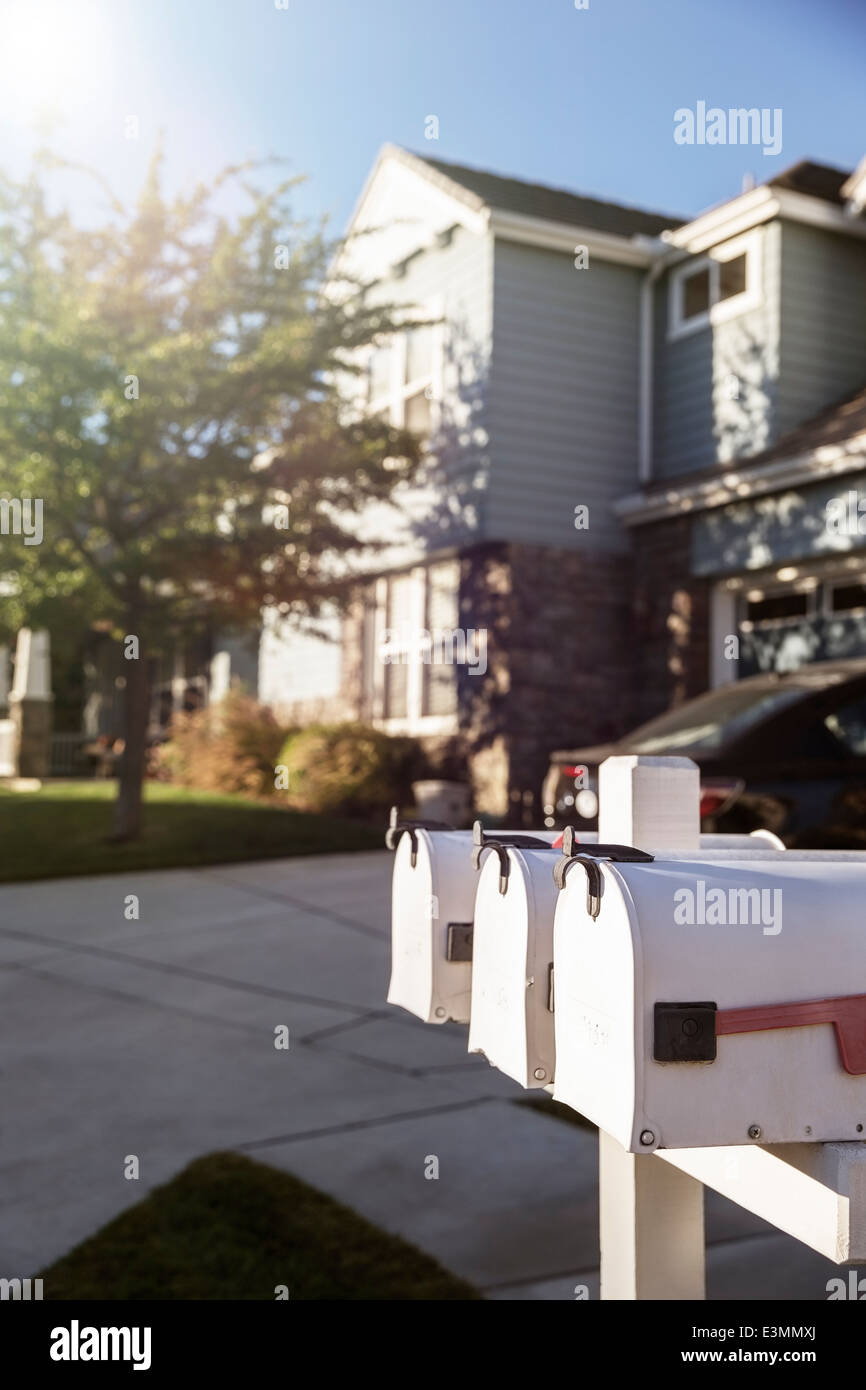 House mailbox hi-res stock photography and images - Alamy