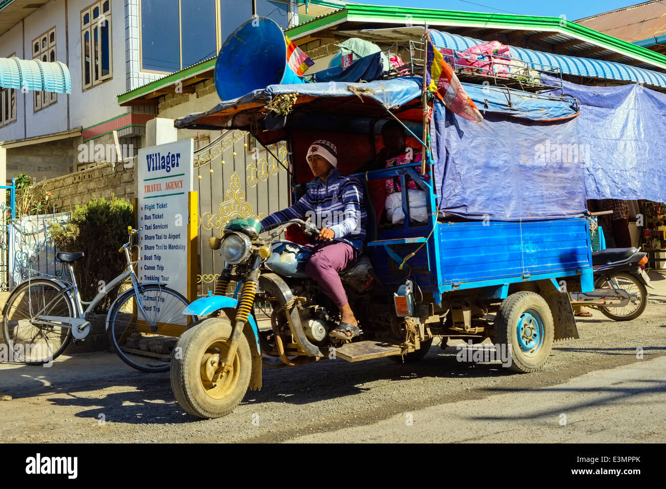 Myanmar vehicle hi-res stock photography and images - Alamy