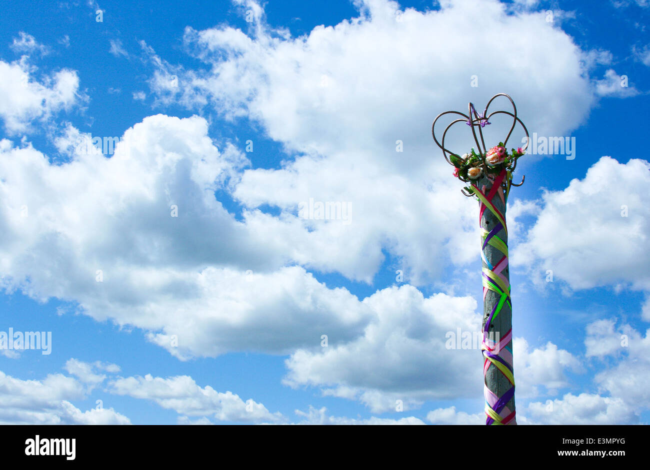Maypole hi-res stock photography and images - Alamy