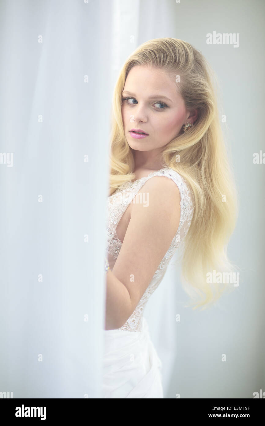 Gorgeous bride on her wedding day (color toned image; shallow DOF Stock ...
