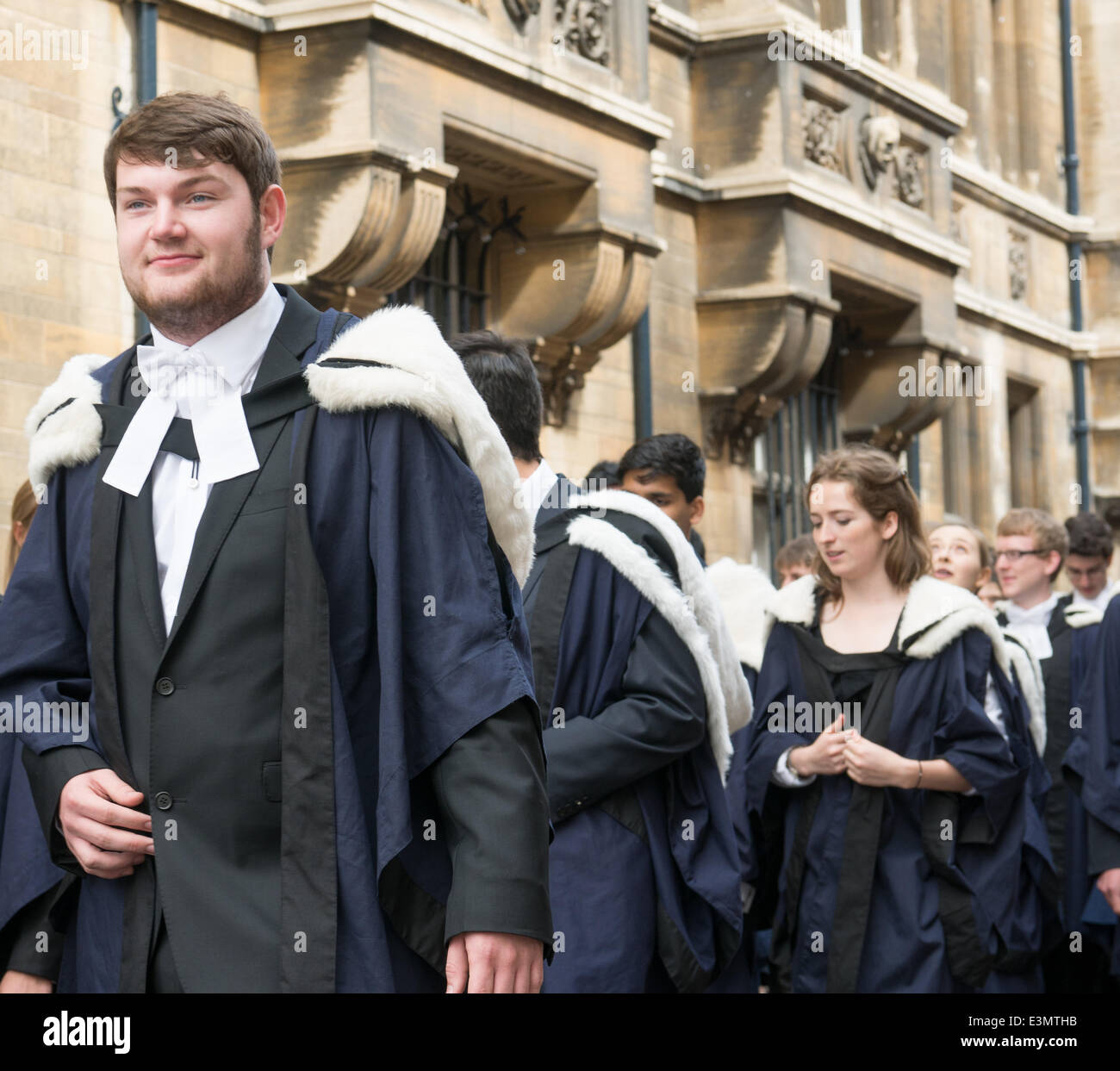 Graduation students from trinity college hi-res stock photography and ...