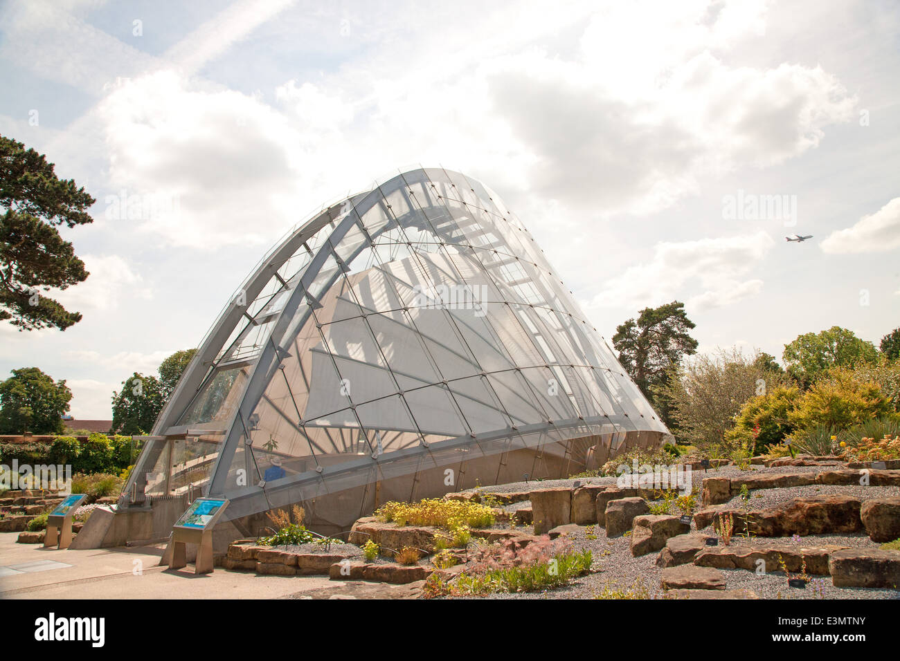 The Davies Alpine House - Royal Botanic Gardens Kew,London,UK Stock ...